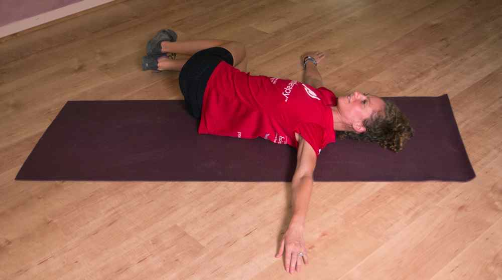CORE CORNER – Supine 90/90 Wide Arm Torso Rotation | Endurance Magazine